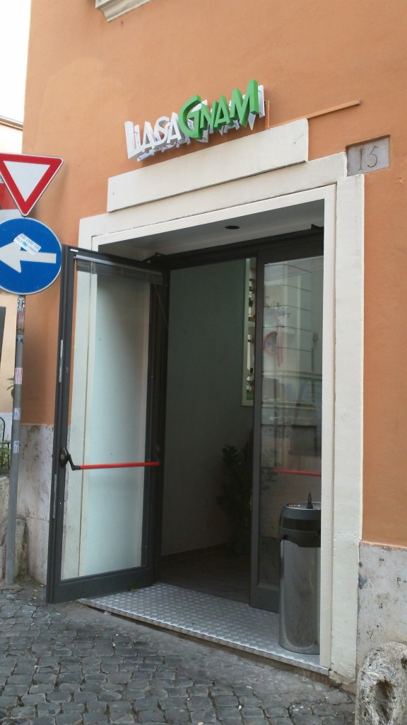 Quick Bites in Rome: Lasagnam - BrowsingRome